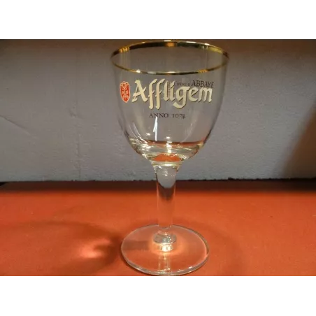 1 VERRE AFFLIGEM 25CL HT 17CM