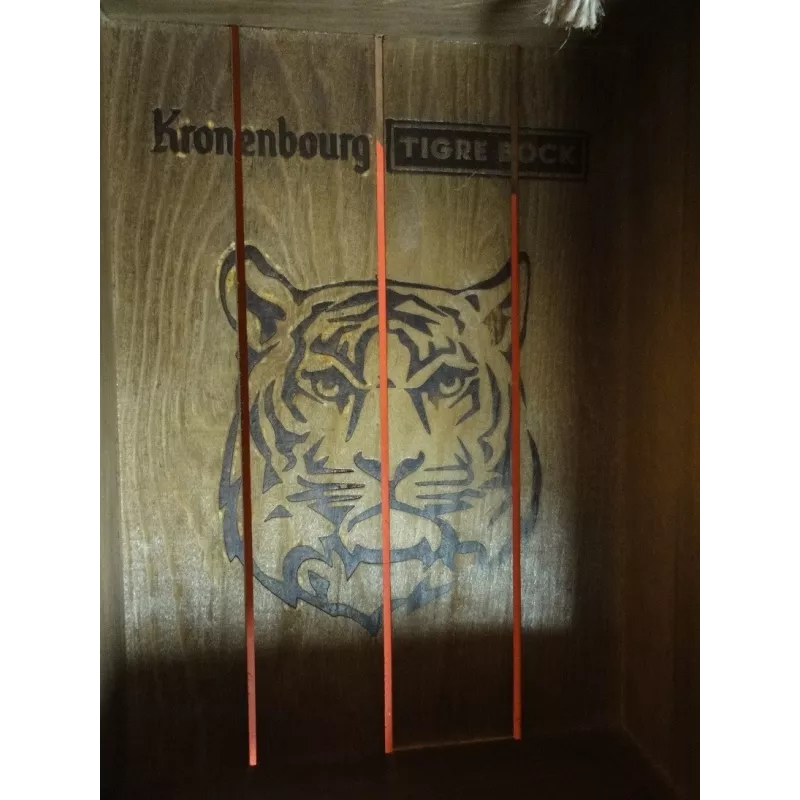 PRESENTOIR TIGRE BOCK EN BOIS 32CM X23CM X15CM