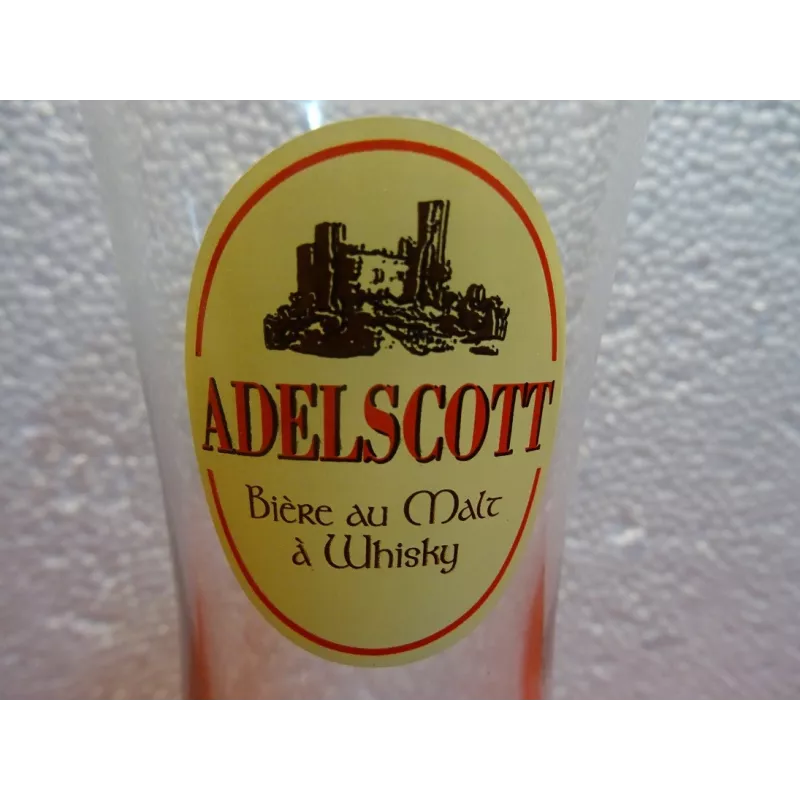 1 VERRE ADELSCOTT 25CL HT.17.50CM