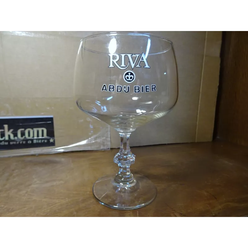 1 VERRE RIVA 25CL HT 14.40CM