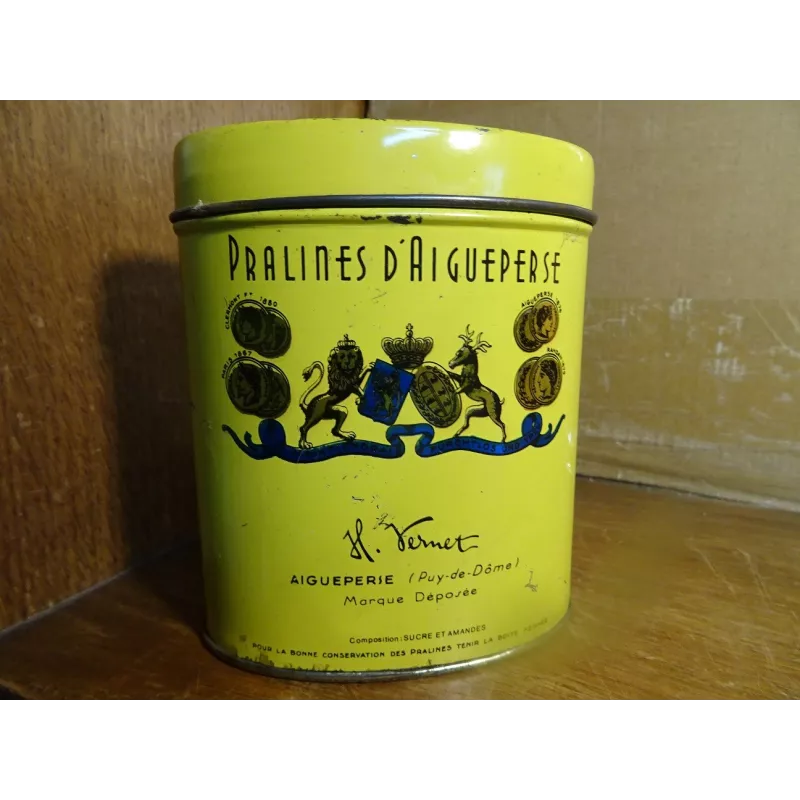 BOITE PRALINES D'AIGUEPERSE 10.50CM X6CM X12.40CM