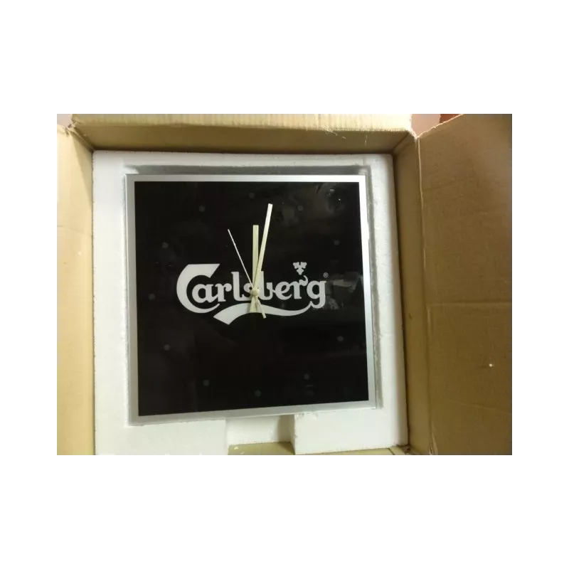 HORLOGE CARLSBERG LUMINEUSE